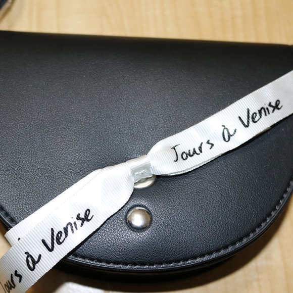 Miniso | Bags | Miniso Crossbody Purse Black | Poshmark